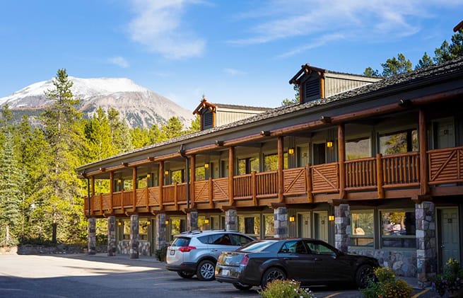 Mountaineer Lodge | Ski Louise