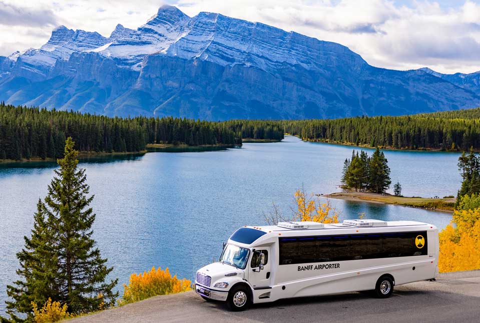 Getting Here by Private Shuttle | Ski Louise
